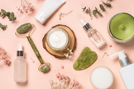 The Pros And Cons of Natural And Synthetic Makeup Products – Luxury by ...